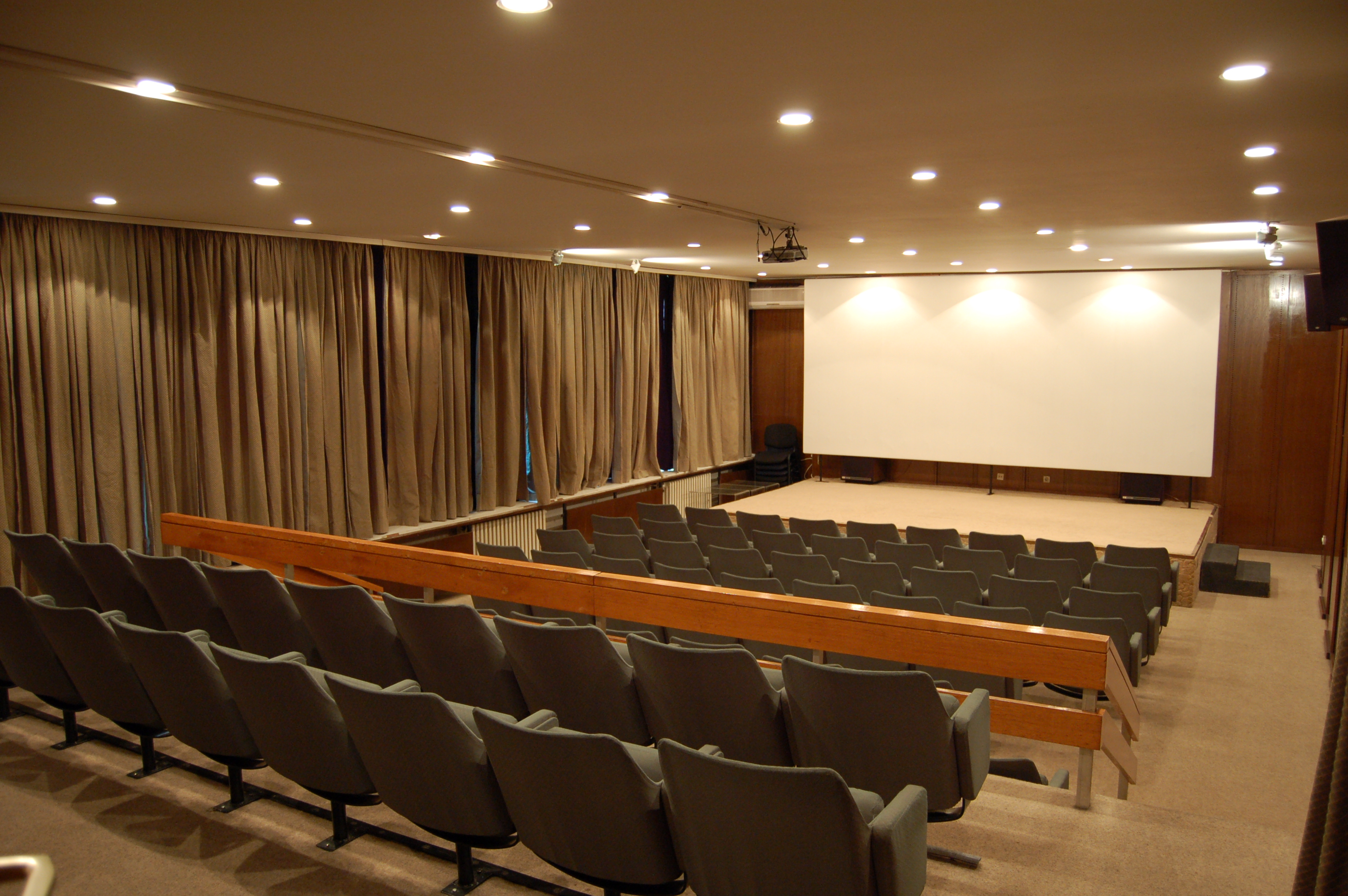 Slovenska mitologija u savremenoj umetnosti | POGLED IZ SVEMIRSKOG BRODA